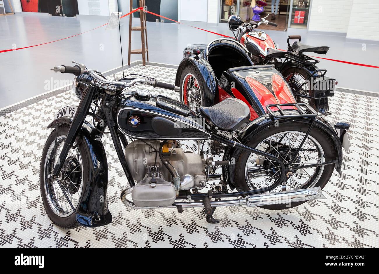 A 1937 BMW R5 retro motorcycle Stock Photo - Alamy