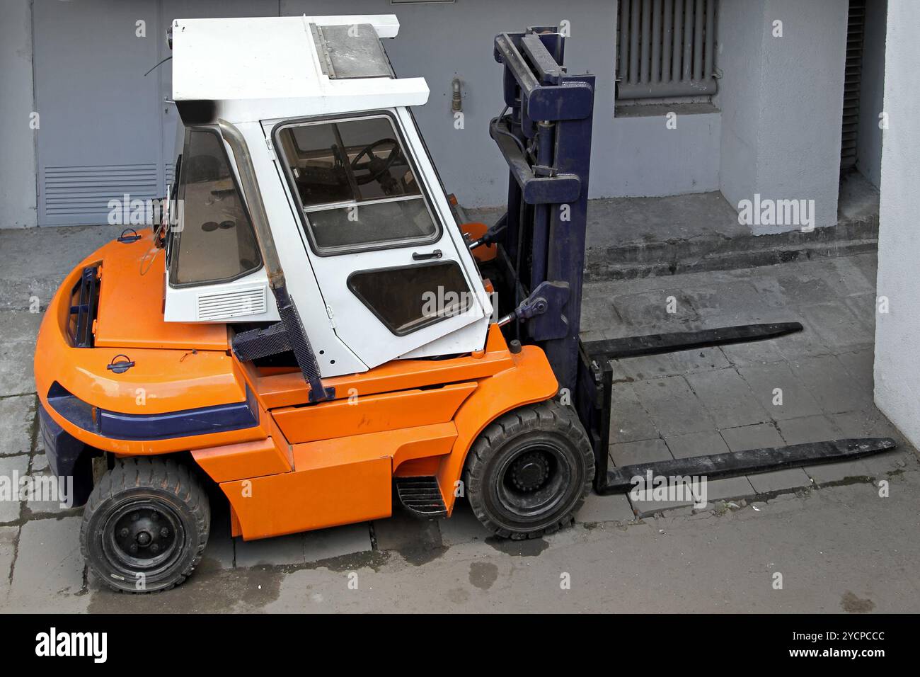 Heavy lift vehicle hi-res stock photography and images - Alamy