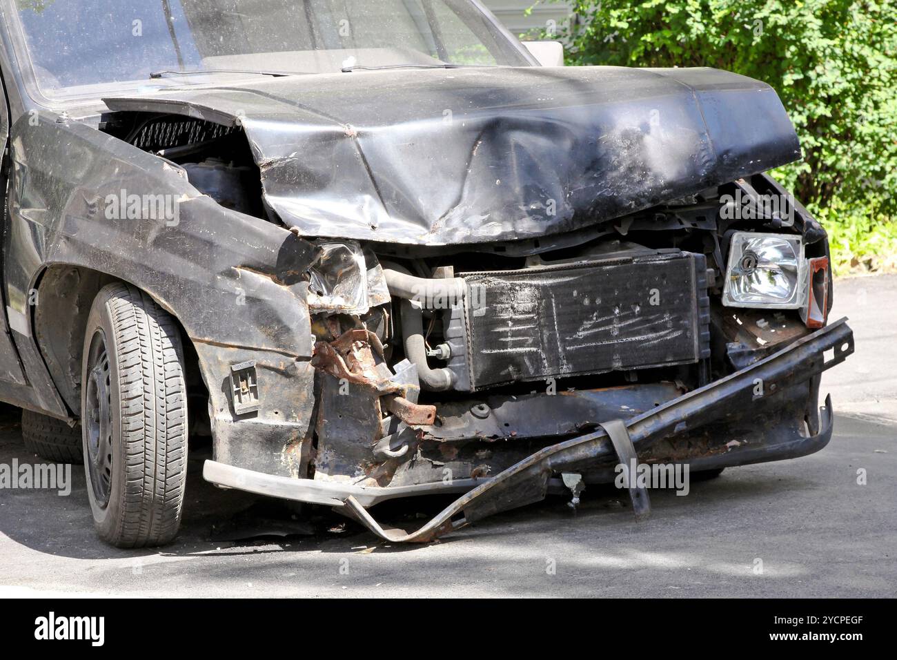 Serious collision hi-res stock photography and images - Alamy