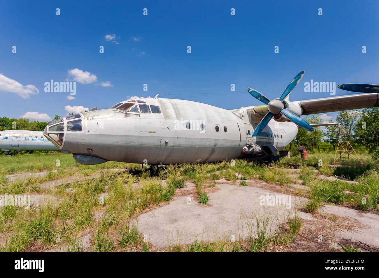 Antonov an 12 antonov airplane hi-res stock photography and images - Alamy