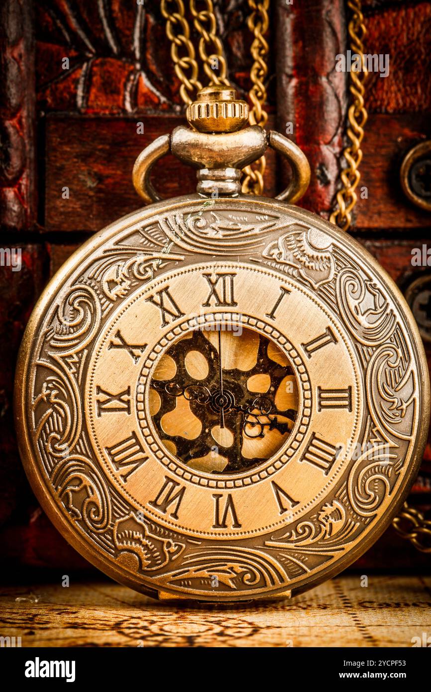 Vintage pocket watch Stock Photo - Alamy