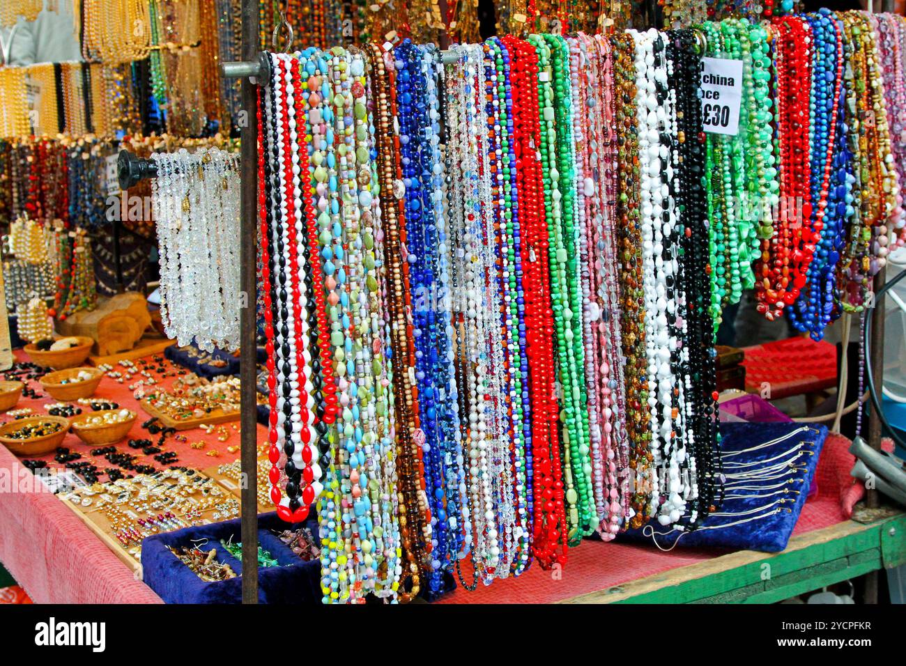 Jewellery stall hi-res stock photography and images - Alamy