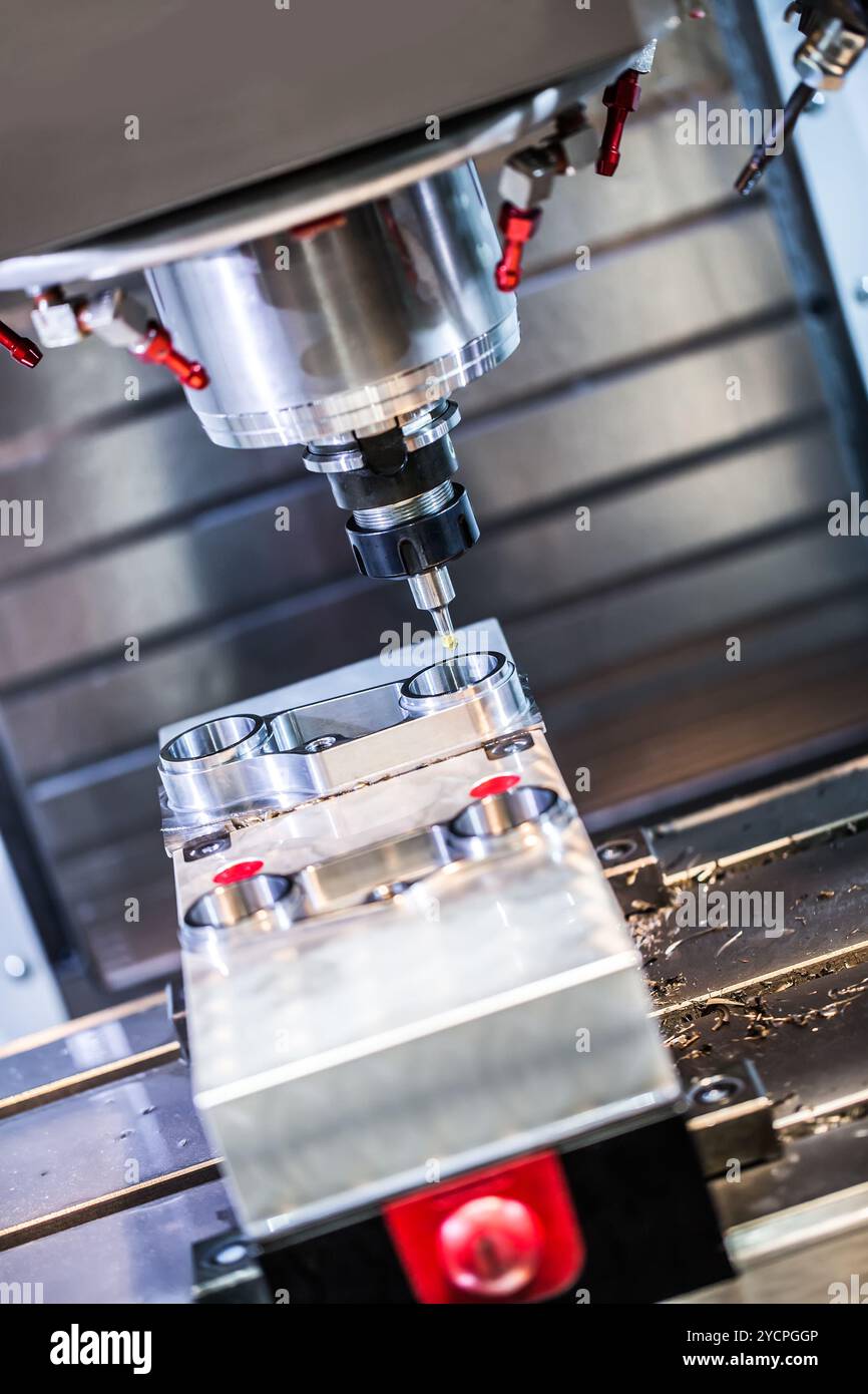 Cnc industrial hi-res stock photography and images - Alamy