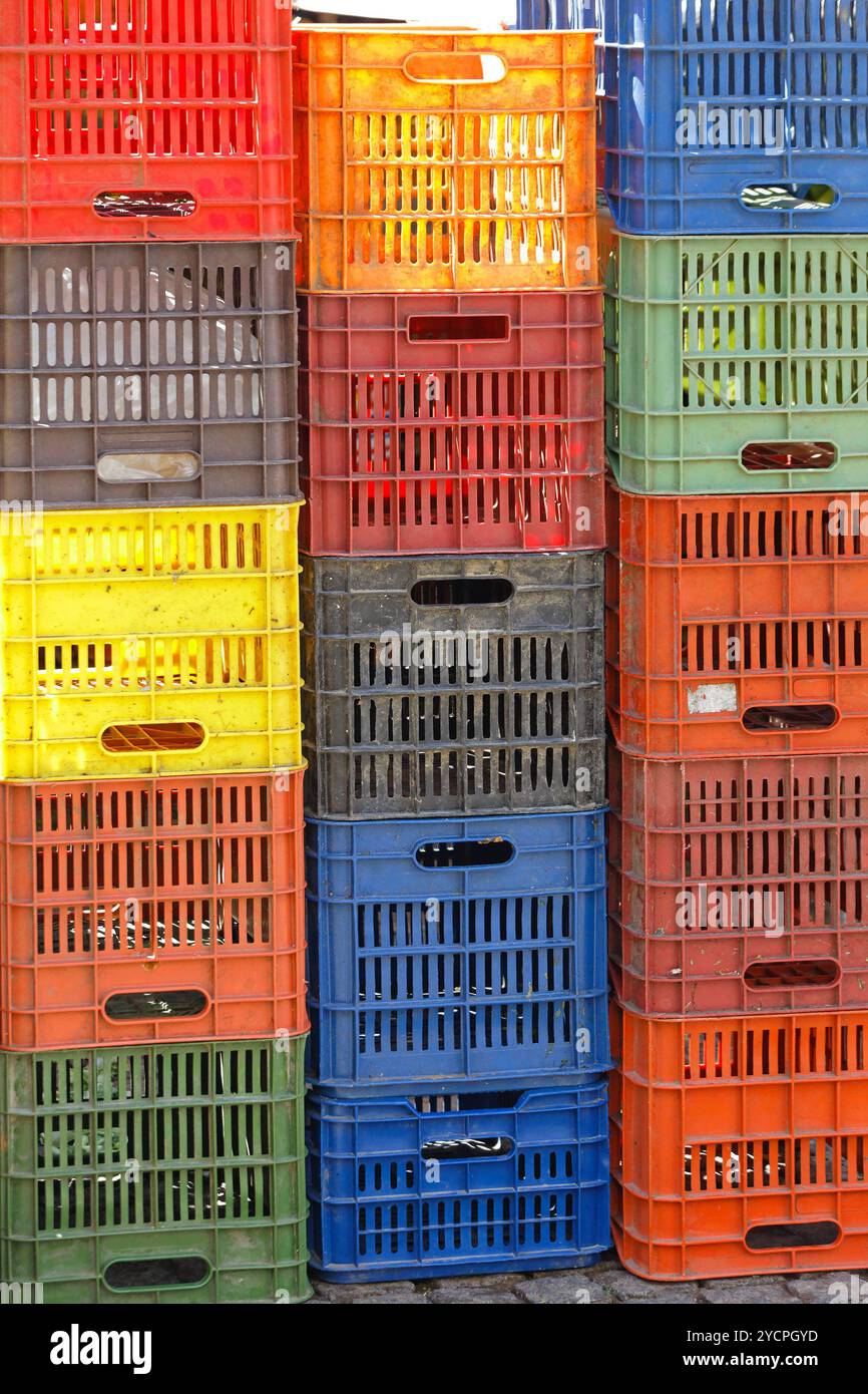 Plastic crates for vegetables hi-res stock photography and images - Alamy
