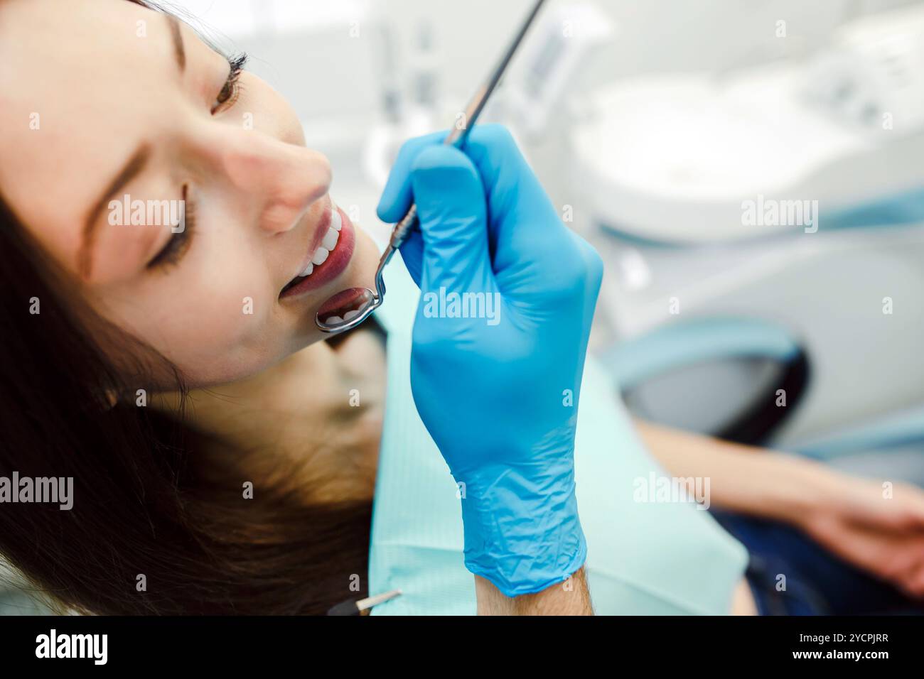 Inspection teeth the girl Stock Photo - Alamy