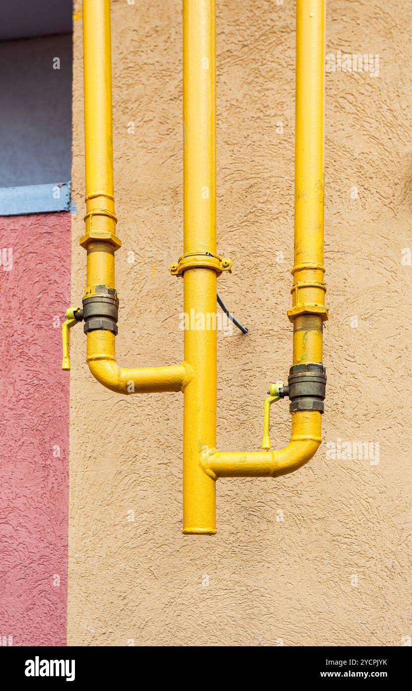Gas pipe house hi-res stock photography and images - Alamy