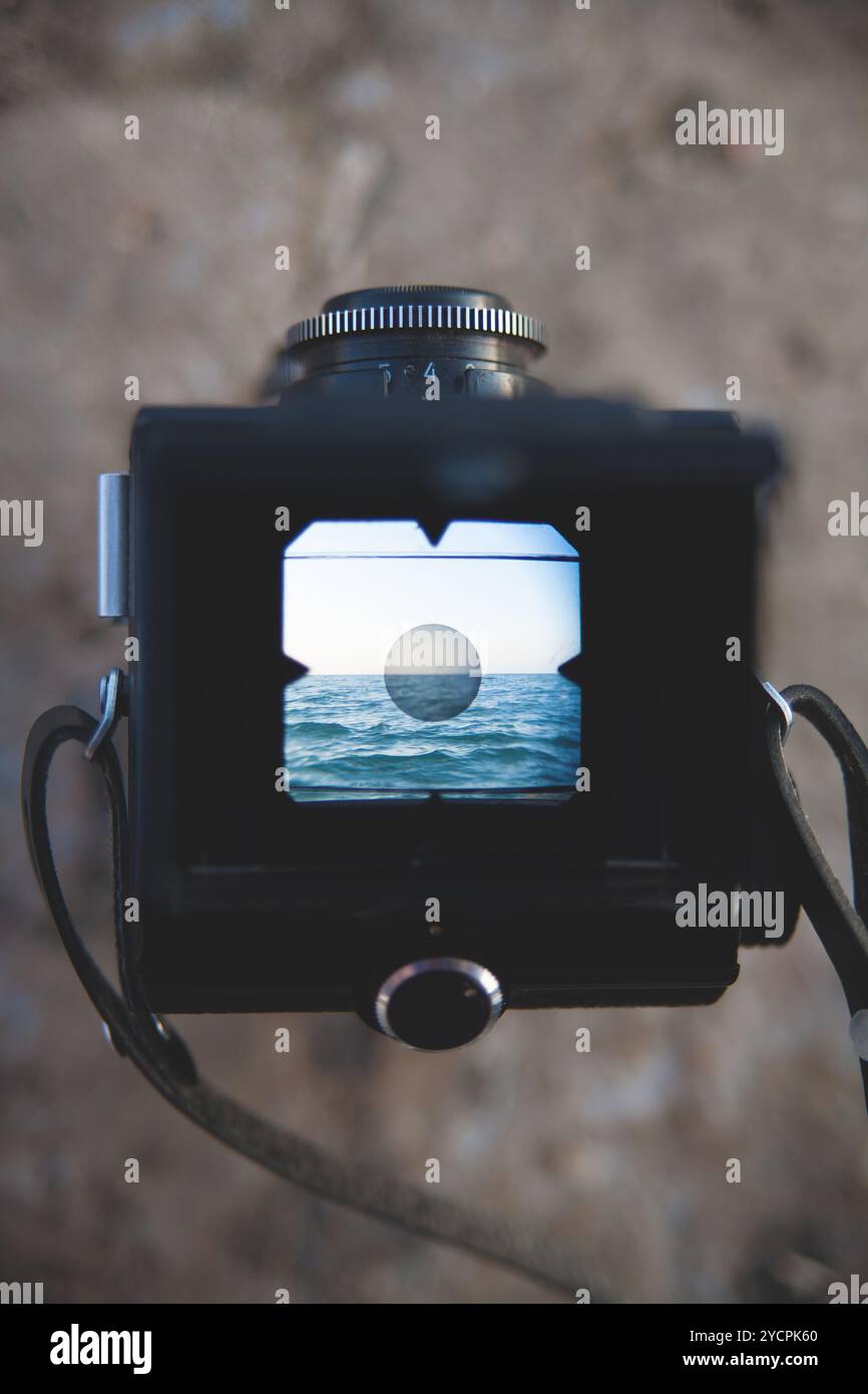 Camera viewfinder hi-res stock photography and images - Alamy