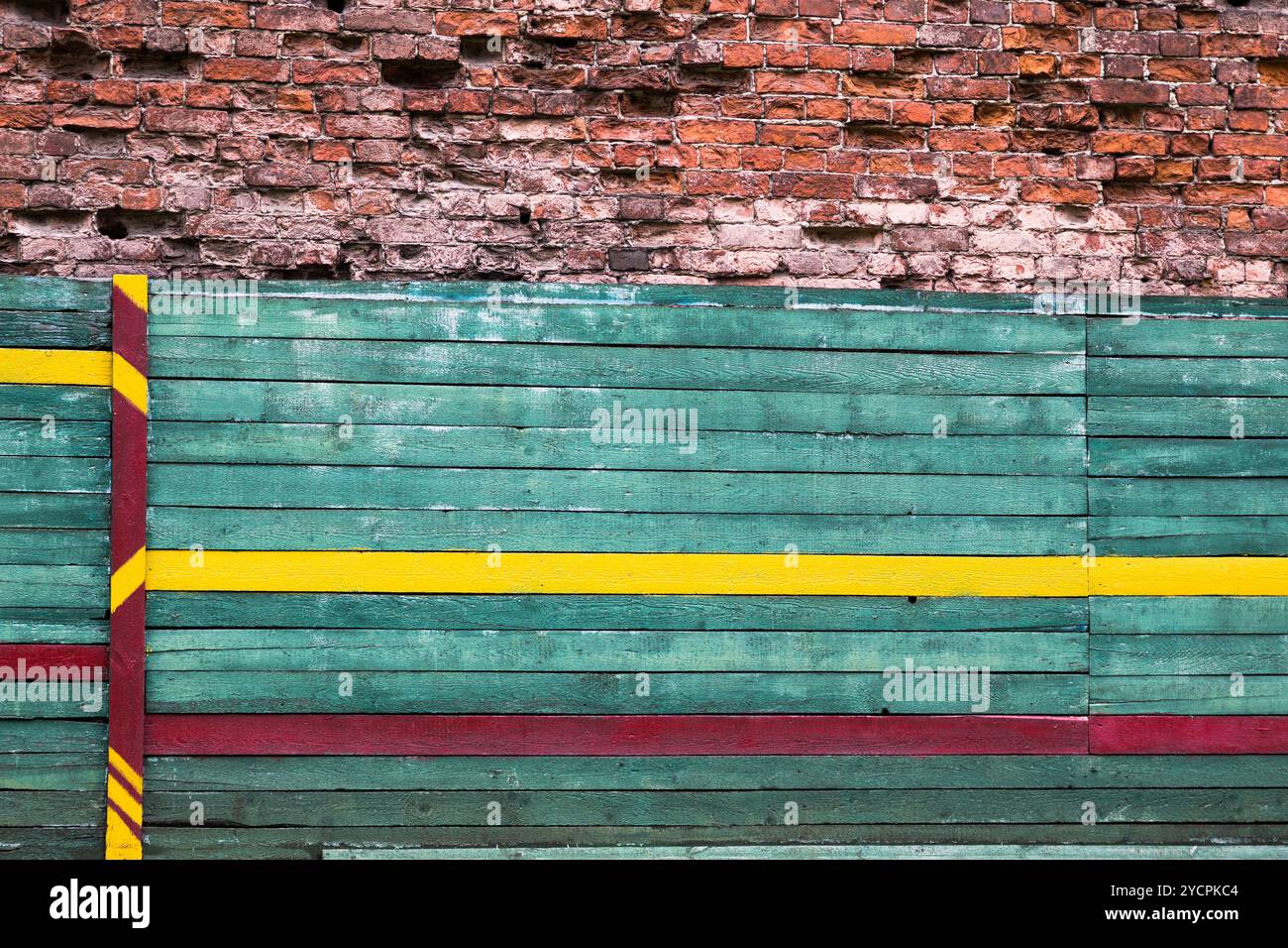 Horizontal background cracked bricks and board Stock Photo - Alamy