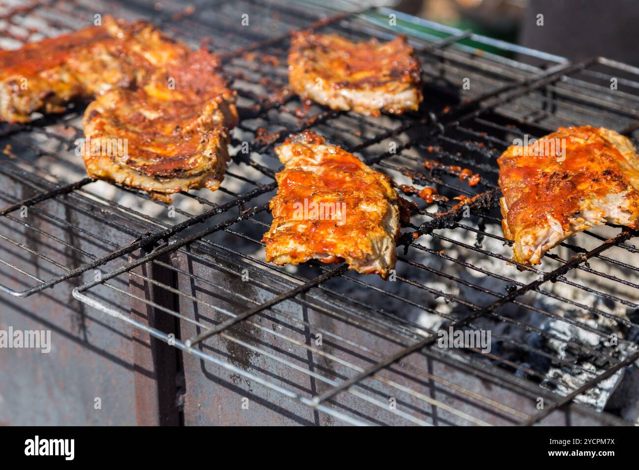 Hot outdoor grill hi-res stock photography and images - Alamy