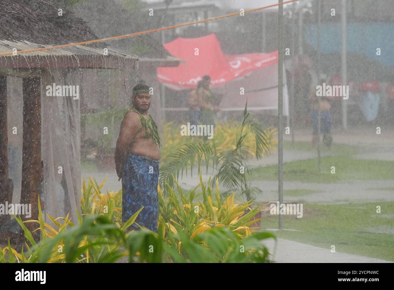 People await the arrival of King Charles III and Queen Camilla to the ...