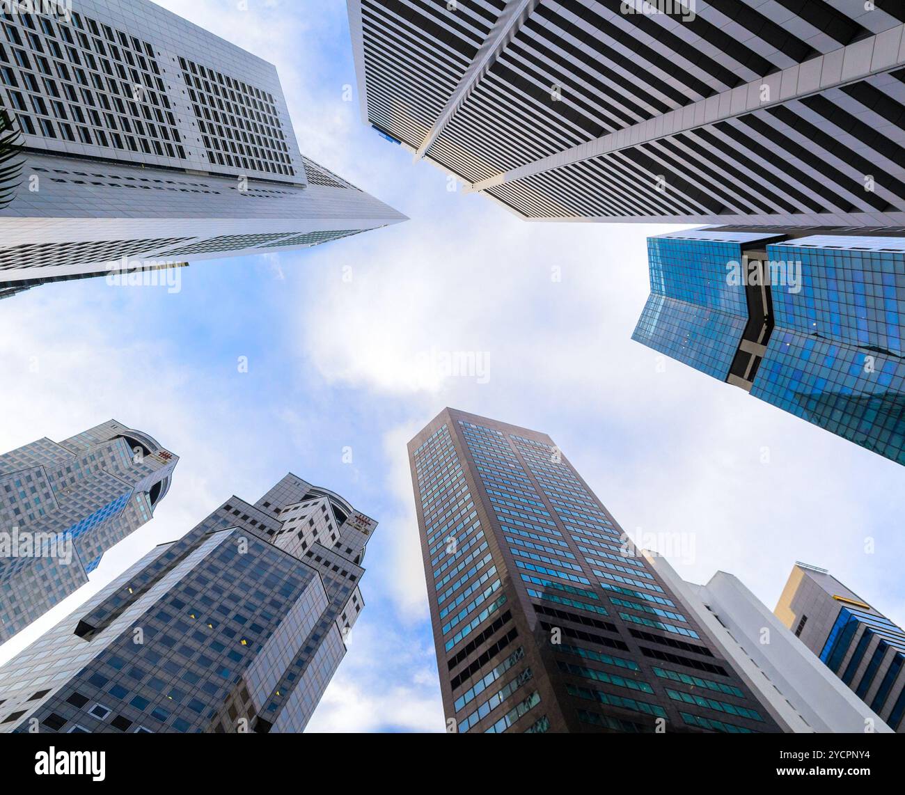 Singapore city center office buildings hi-res stock photography and ...