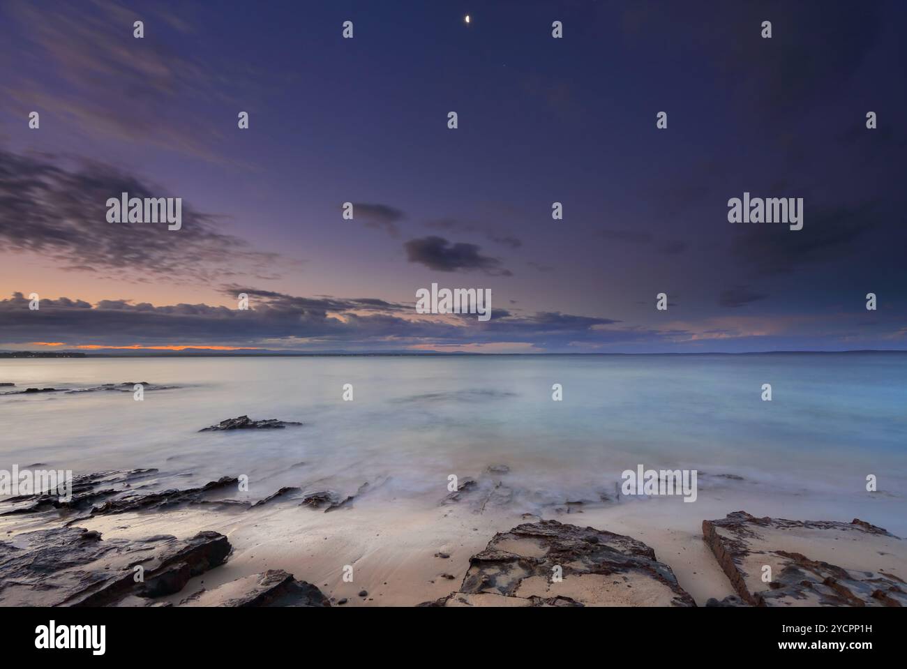 Dusk moments hi-res stock photography and images - Alamy