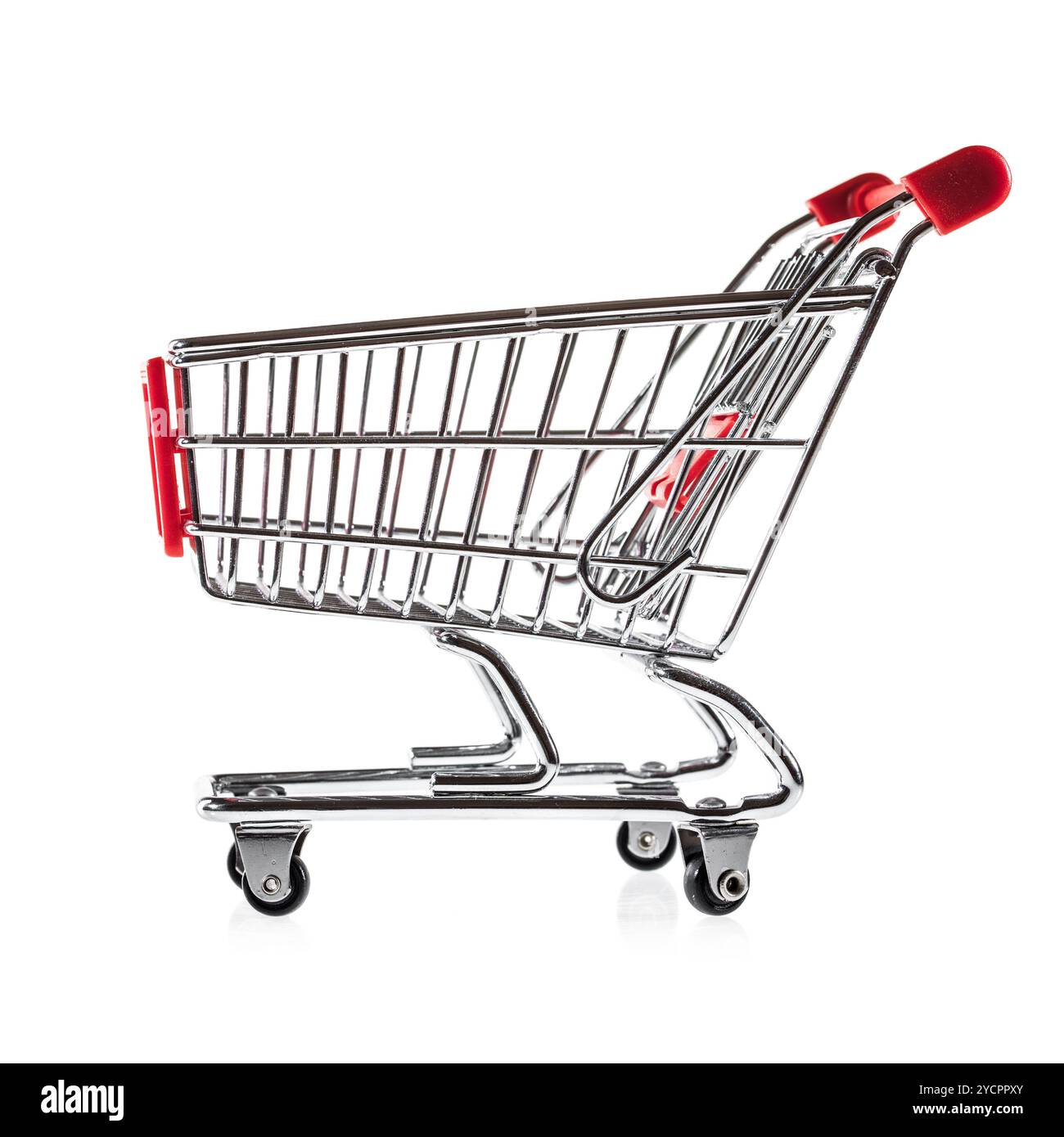 Mesh cart hi-res stock photography and images - Alamy