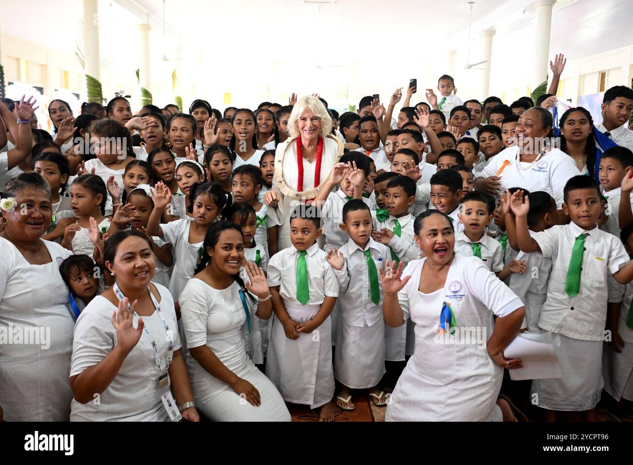 Queen Camilla with children from Moata'a village's aoga faifeau (pastor ...