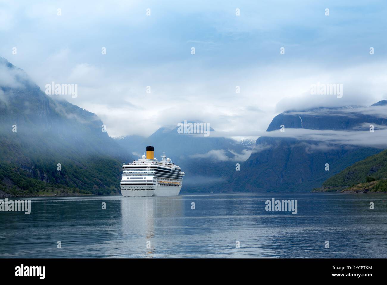 Hardanger fjorden hi-res stock photography and images - Alamy