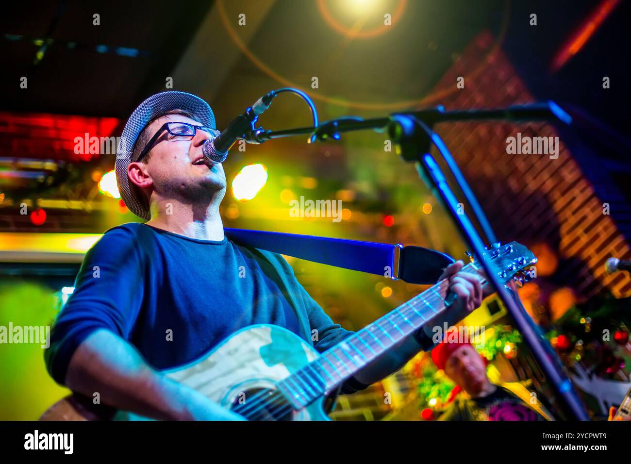 Male group stage hi-res stock photography and images - Alamy