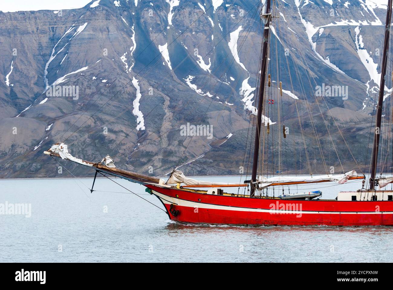 Ship sailing in the arctic sea, Svalbard Stock Photo - Alamy