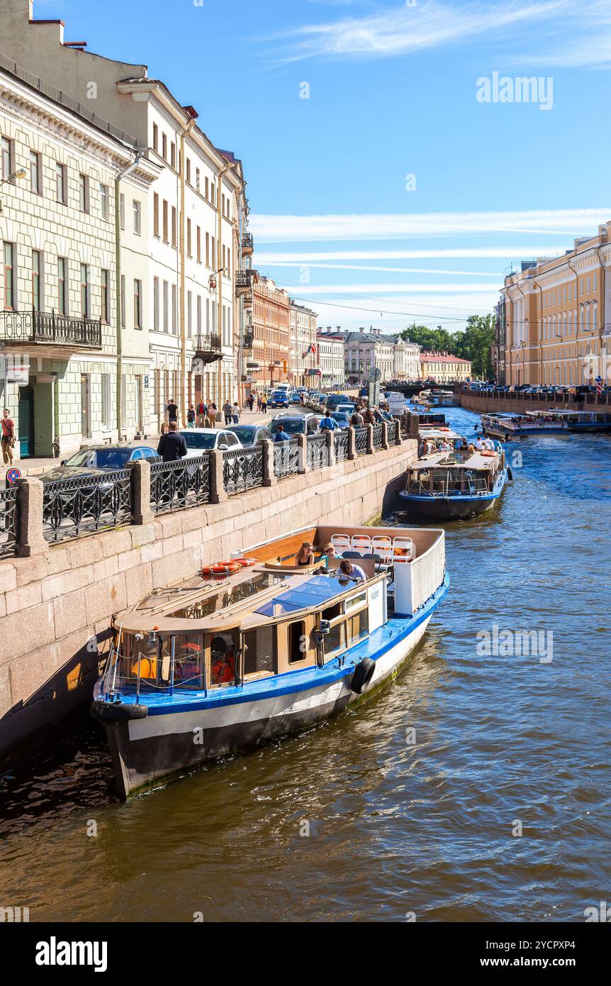 Tourist boat goes through the channel in St. Petersburg, Russia Stock ...