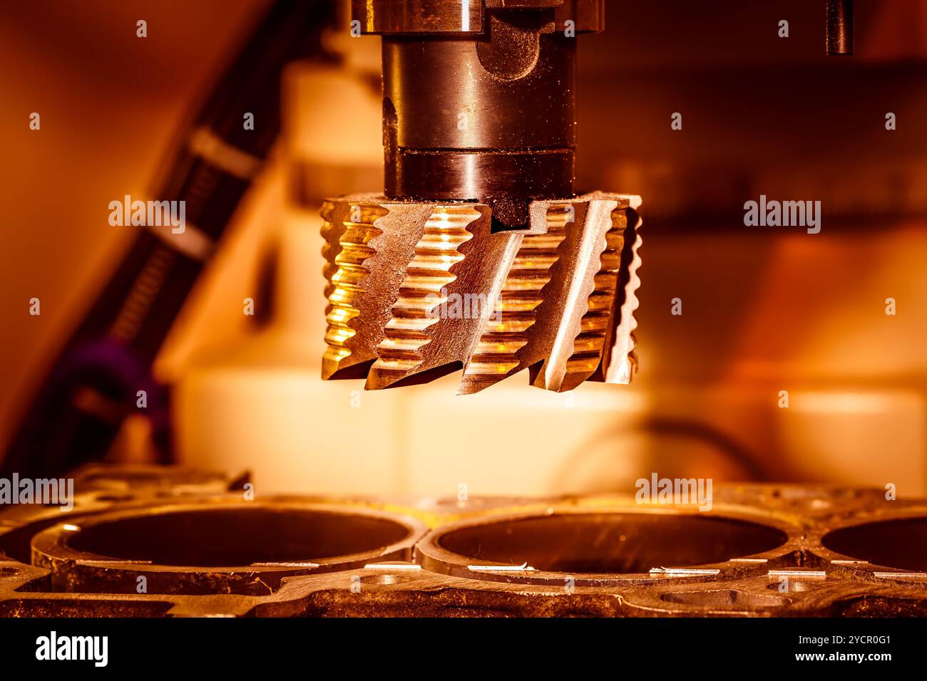 Heavy metalworking hi-res stock photography and images - Alamy