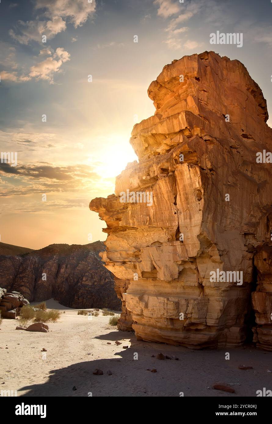 Beautiful green canyon red rocks hi-res stock photography and images ...