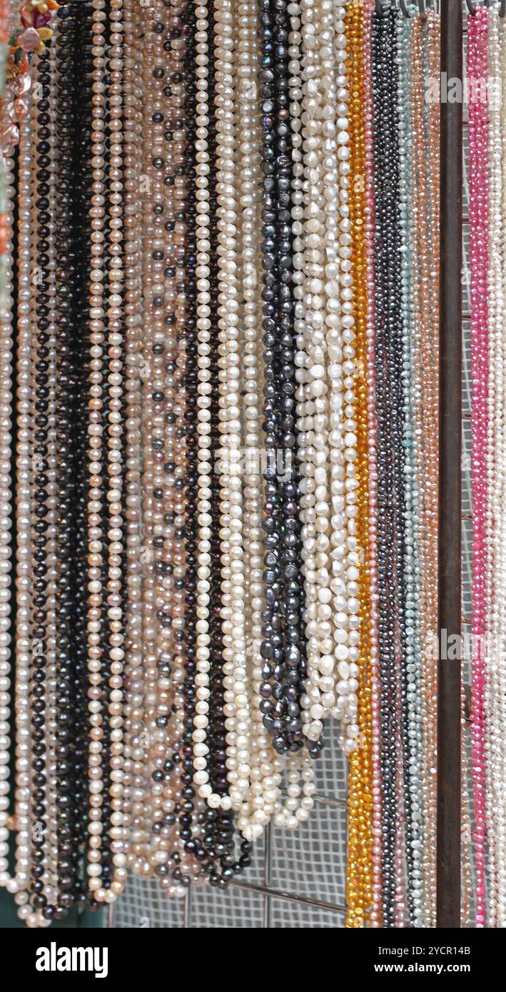 Pearl lines hi-res stock photography and images - Alamy