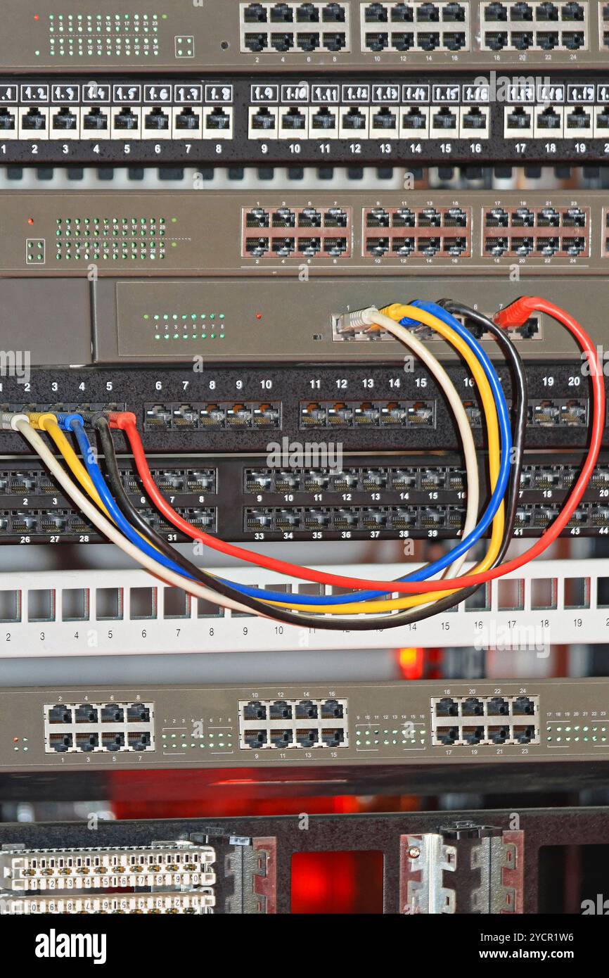 Computer hub hi-res stock photography and images - Alamy