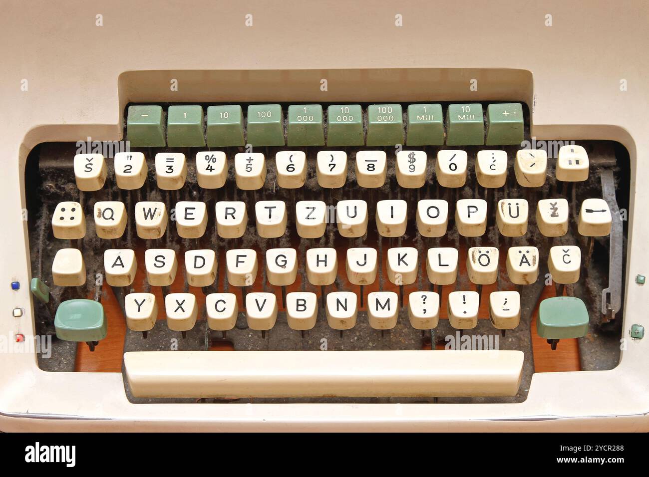 Fonts keyboard hi-res stock photography and images - Alamy