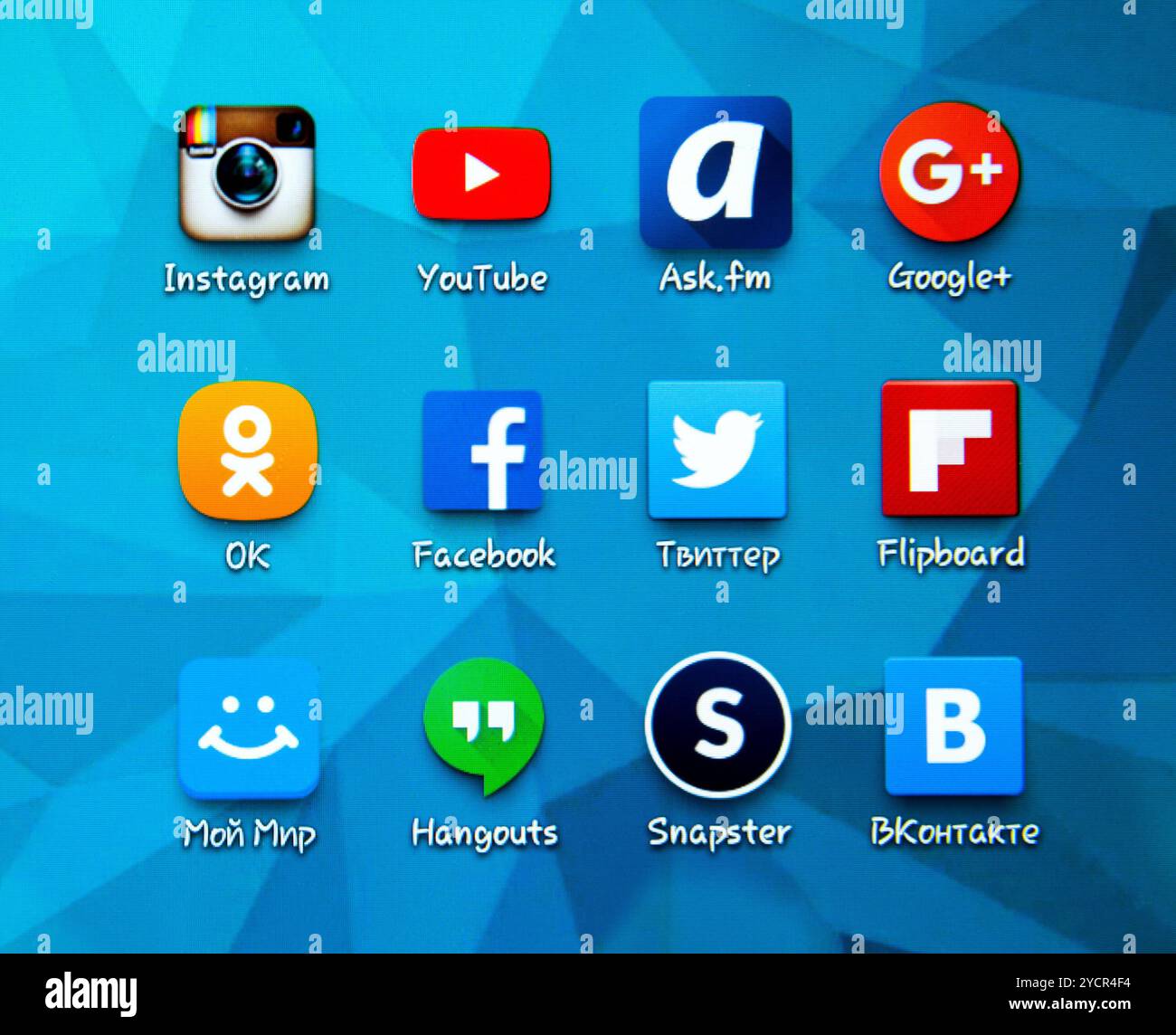 Social media icons smartphone screen hi-res stock photography and ...