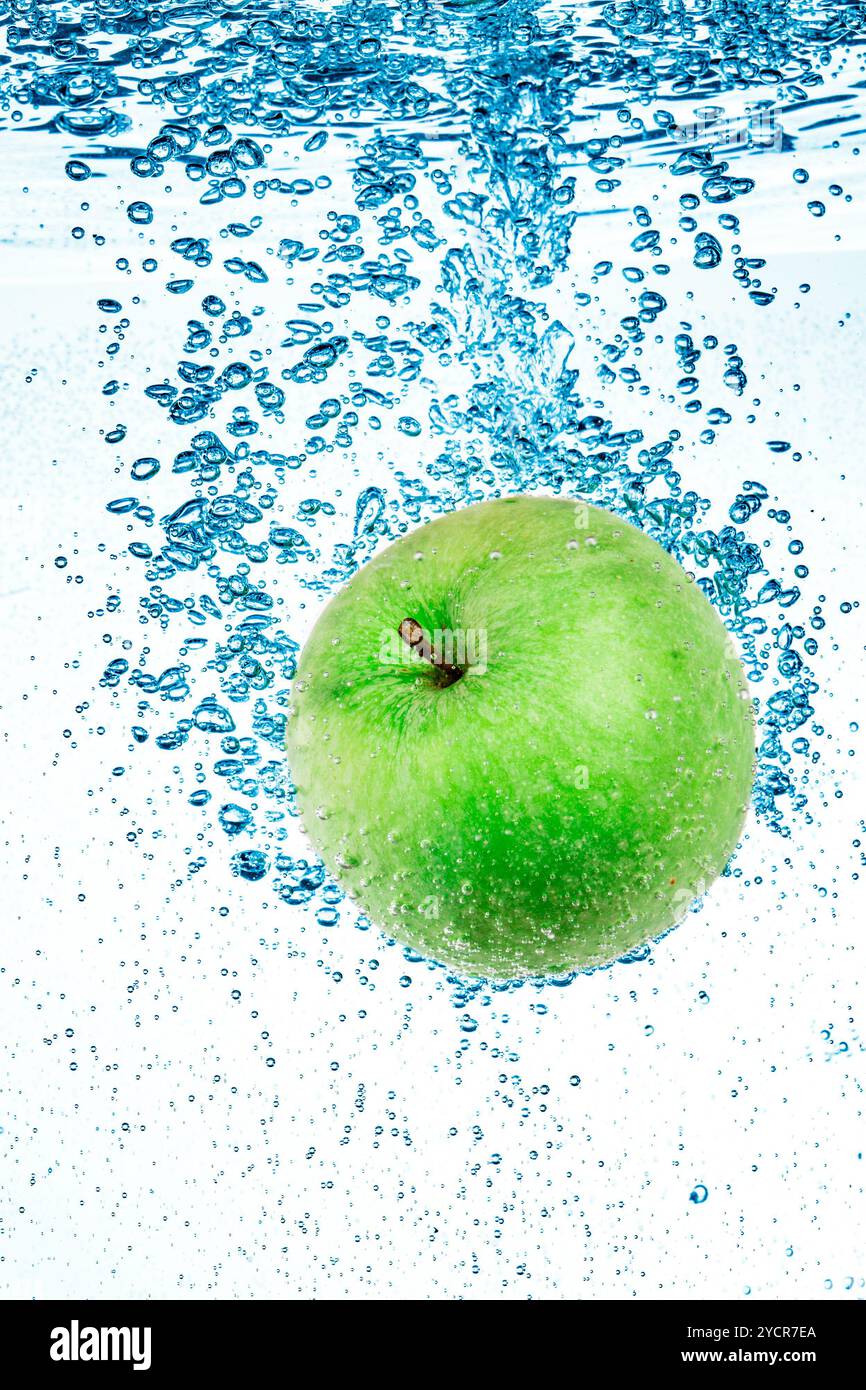 Close up apple juice flowing hi-res stock photography and images - Alamy