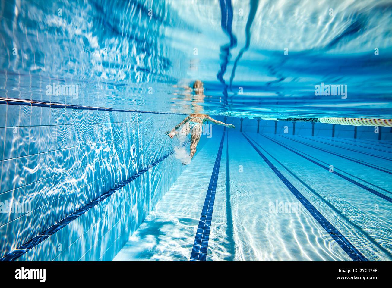 Indoor swimming pool diving hi-res stock photography and images - Alamy