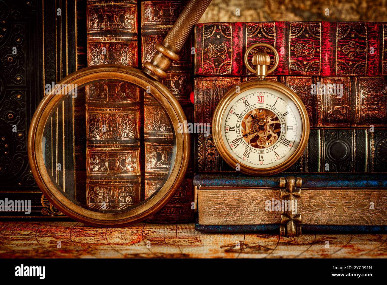 Vintage aged pocket watch clock hi-res stock photography and images - Alamy