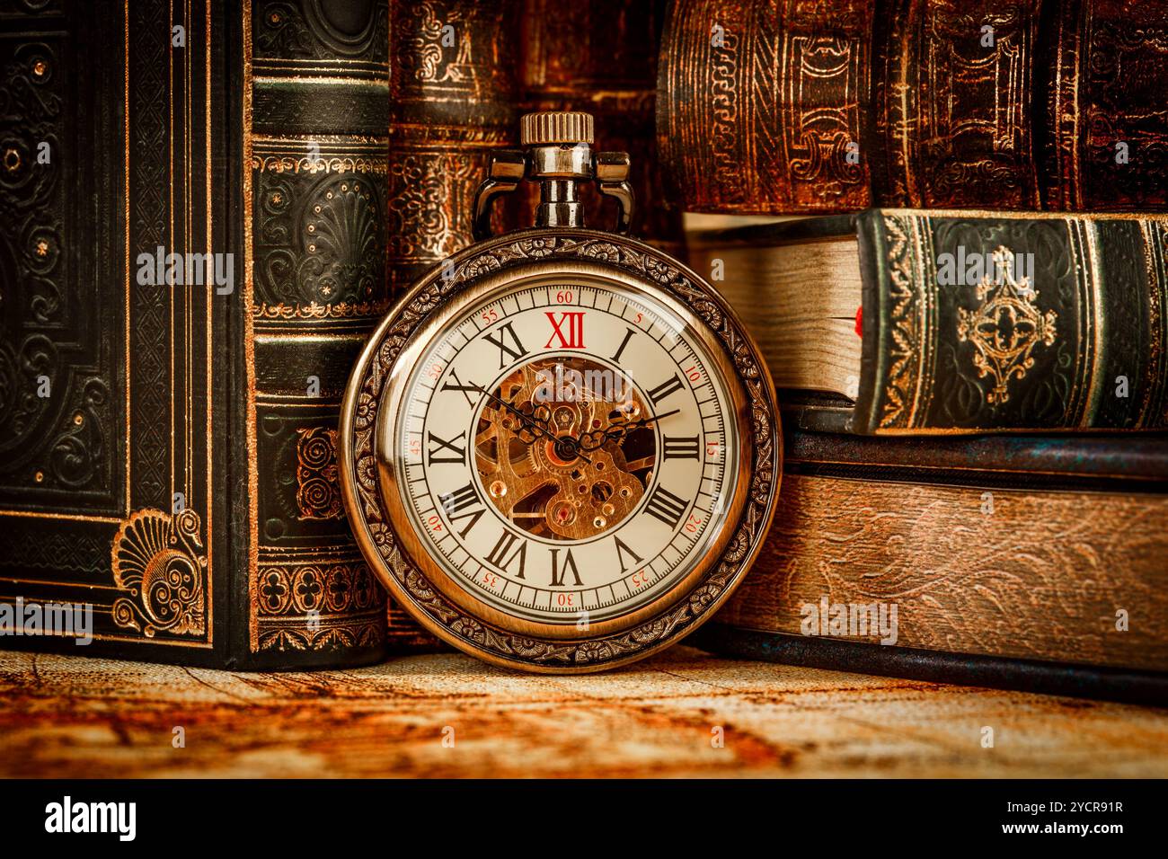 Vintage library shelf reading hi-res stock photography and images - Alamy