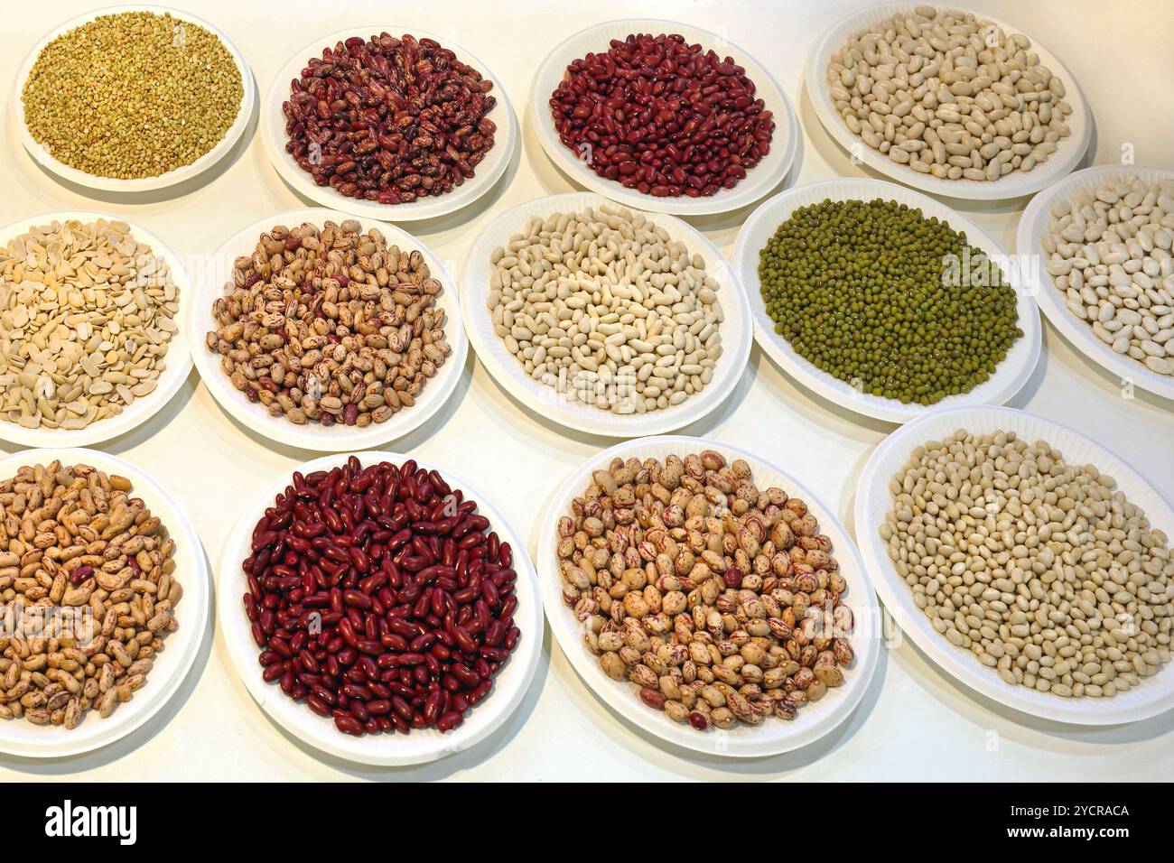 Legumes grains seeds hi-res stock photography and images - Alamy