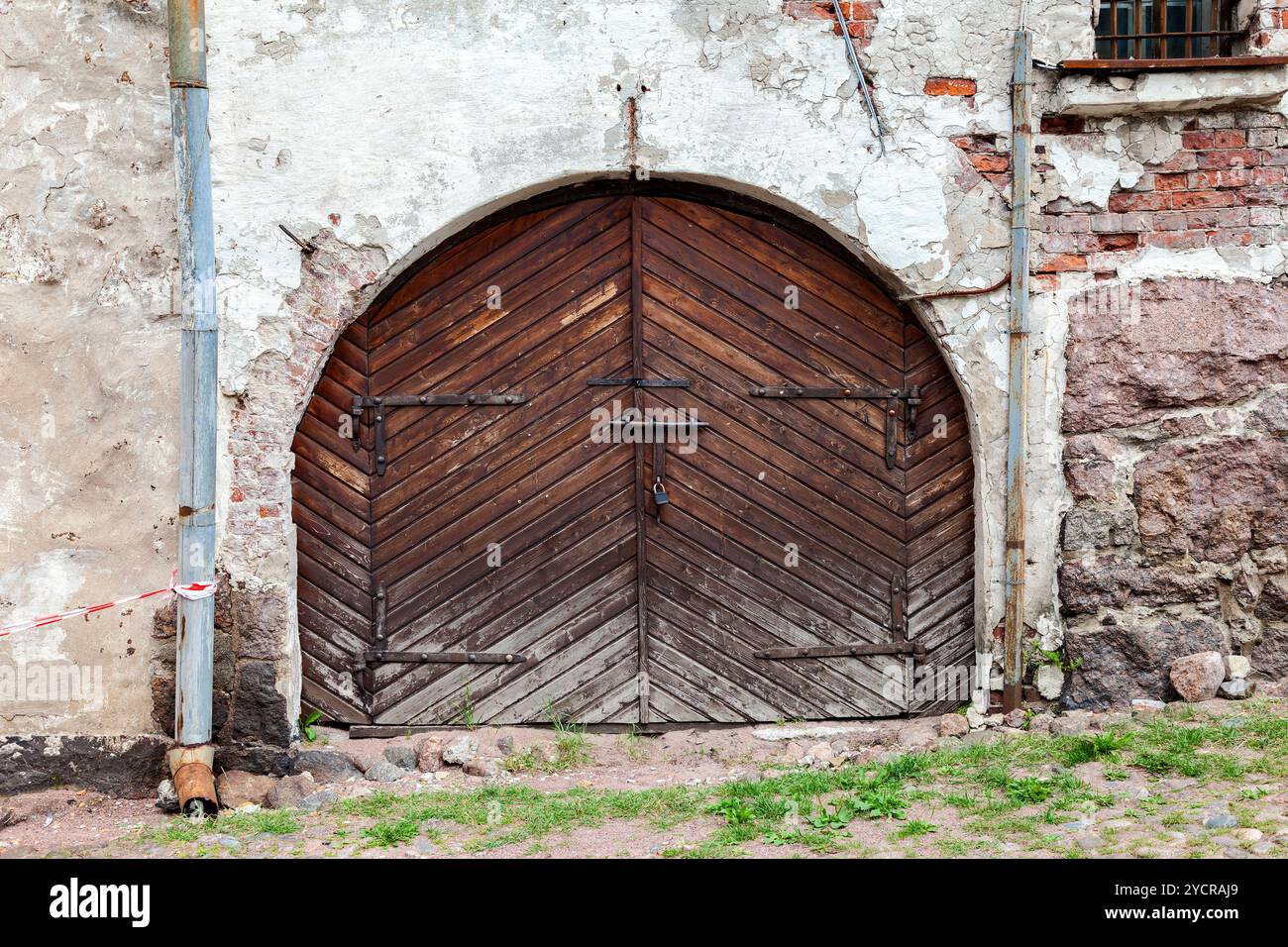 Medieval wooden castle hi-res stock photography and images - Alamy