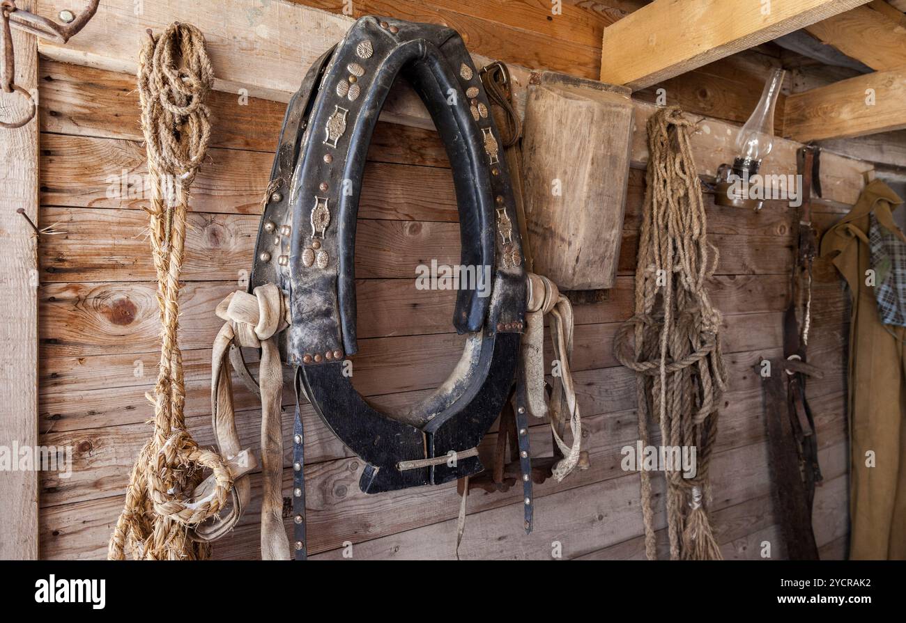 Rope on blockhouse hi-res stock photography and images - Alamy