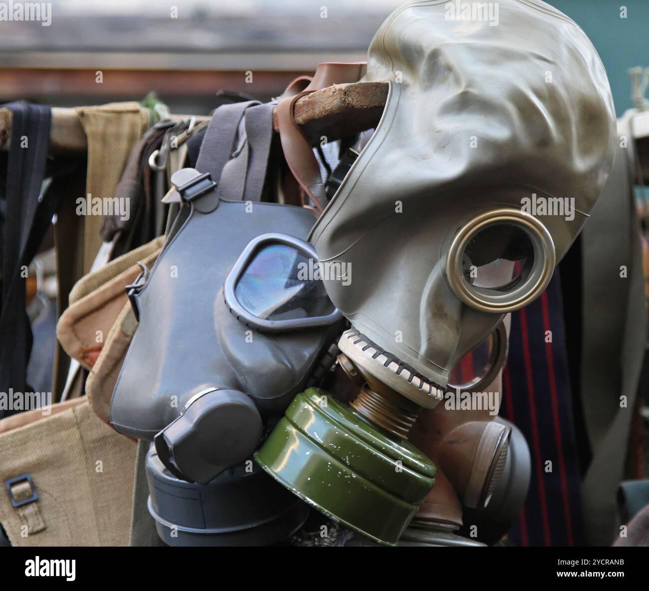 Gas mask wwii hi-res stock photography and images - Alamy