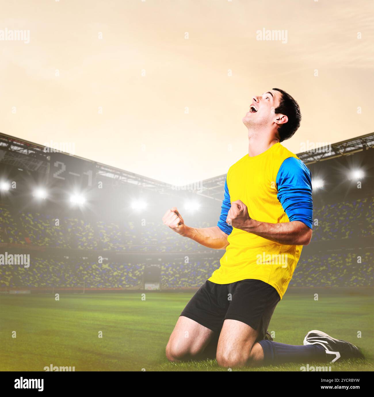 Soccer team celebrating goal hi-res stock photography and images - Alamy