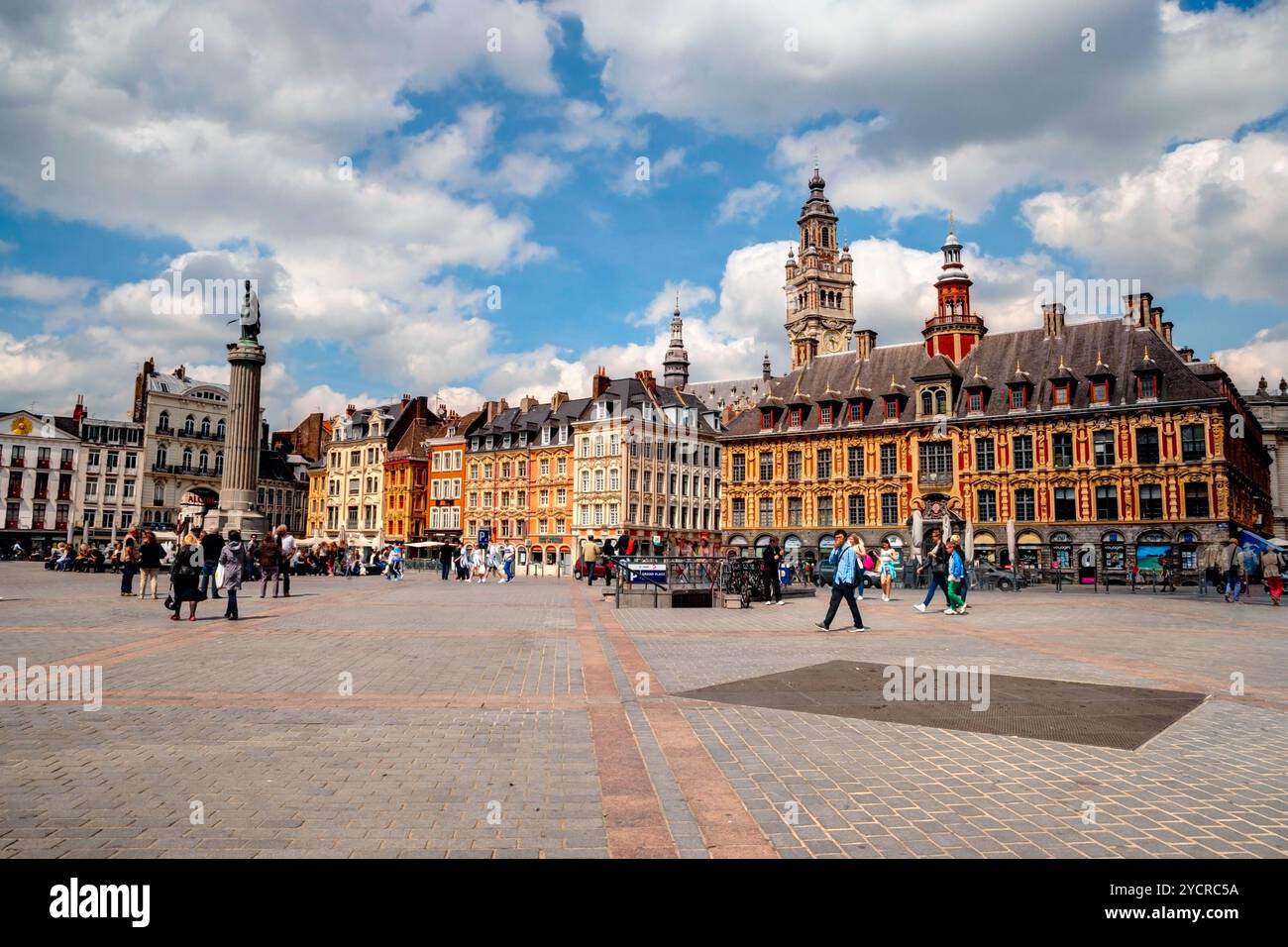 Grand place central square hi-res stock photography and images - Alamy