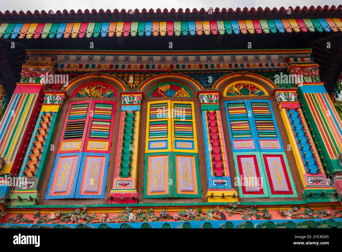 Detail of colorful landmark in Little india, Singapore Stock Photo - Alamy