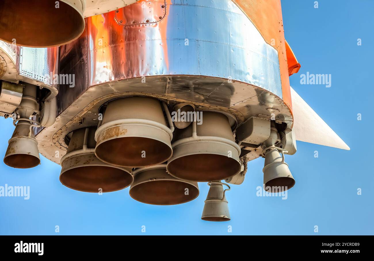 Space rocket engine hi-res stock photography and images - Alamy