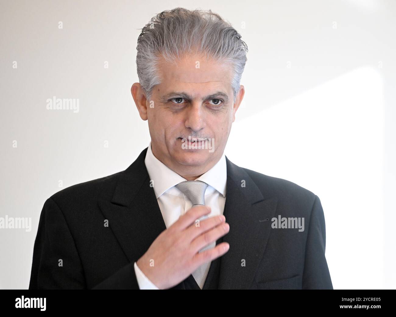 Fayiz farhan saleh khouri hi-res stock photography and images - Alamy