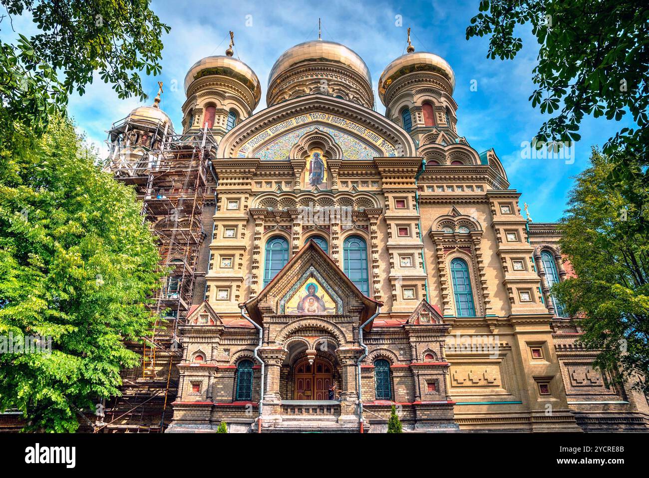 Orthodox church building exterior view hi-res stock photography and ...