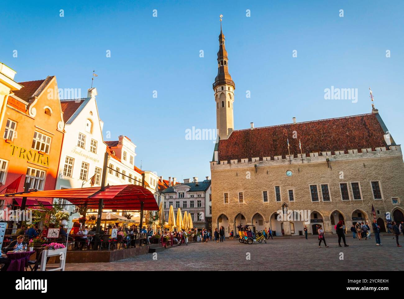 Market square ancient town hi-res stock photography and images - Alamy