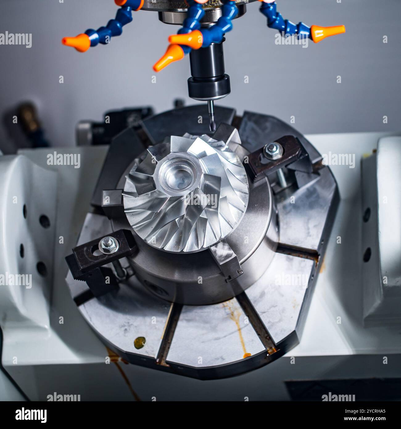 Metalworking CNC milling machine Stock Photo - Alamy