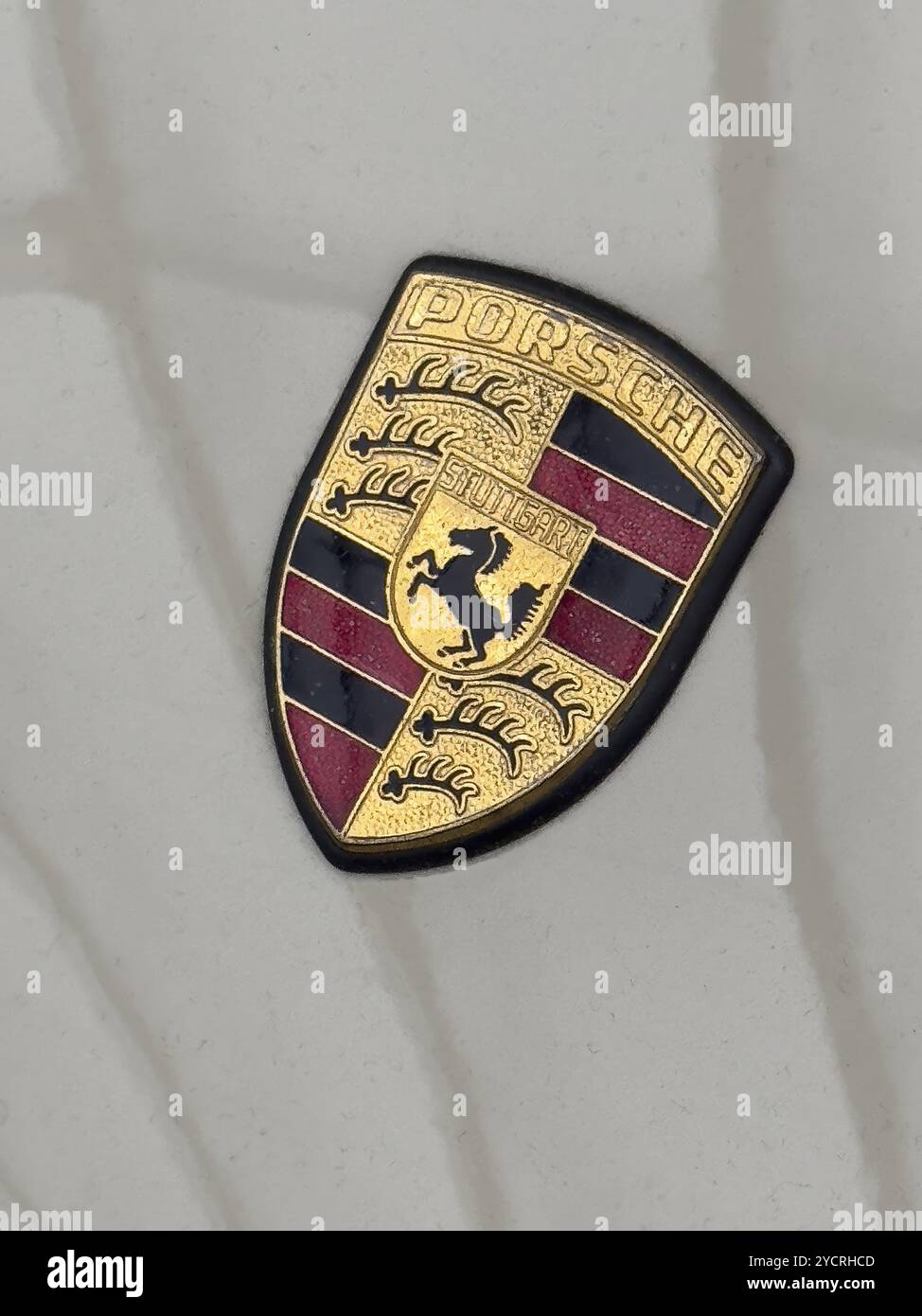 Porsches symbol hi-res stock photography and images - Alamy