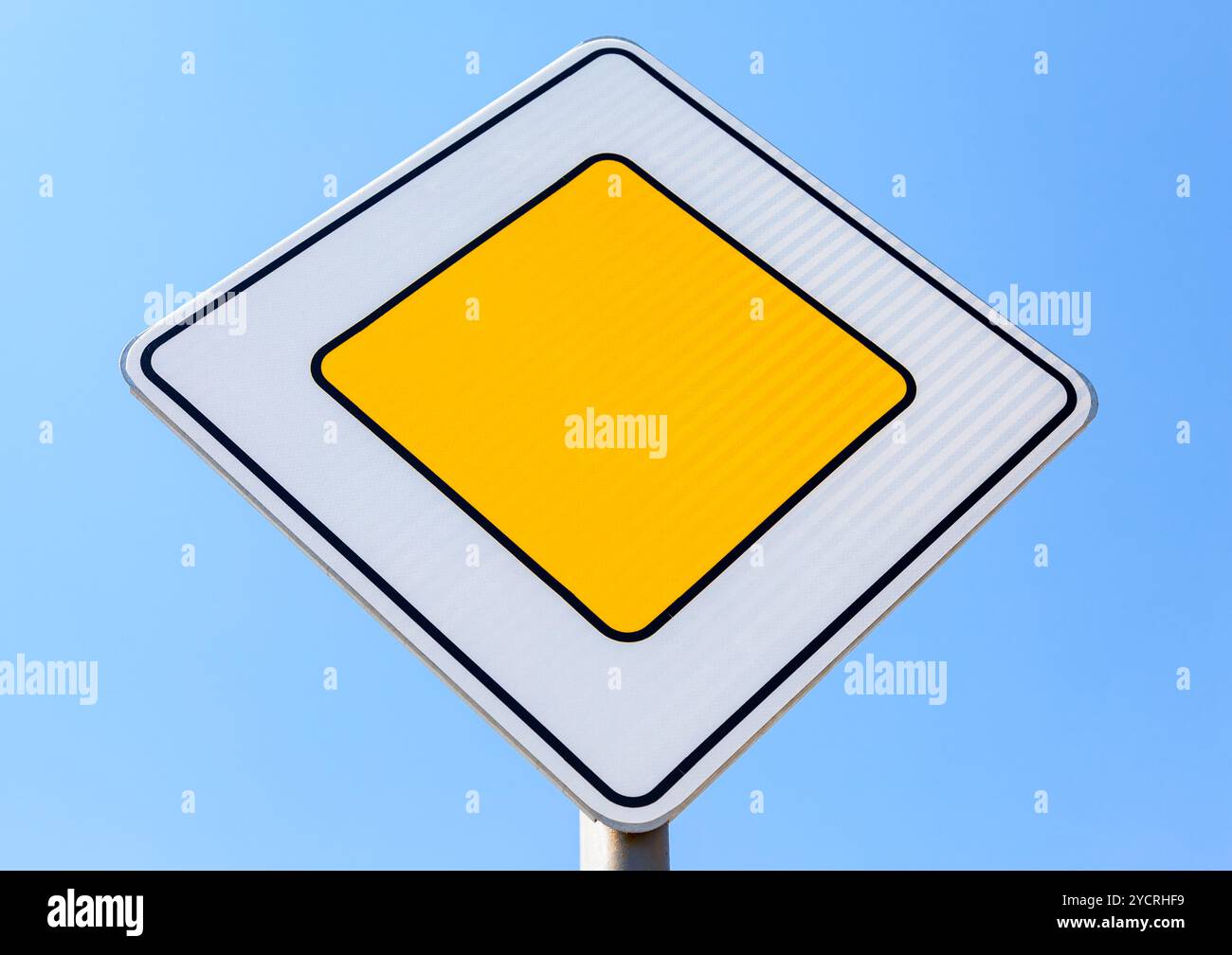 Road signs and blue sky hi-res stock photography and images - Alamy