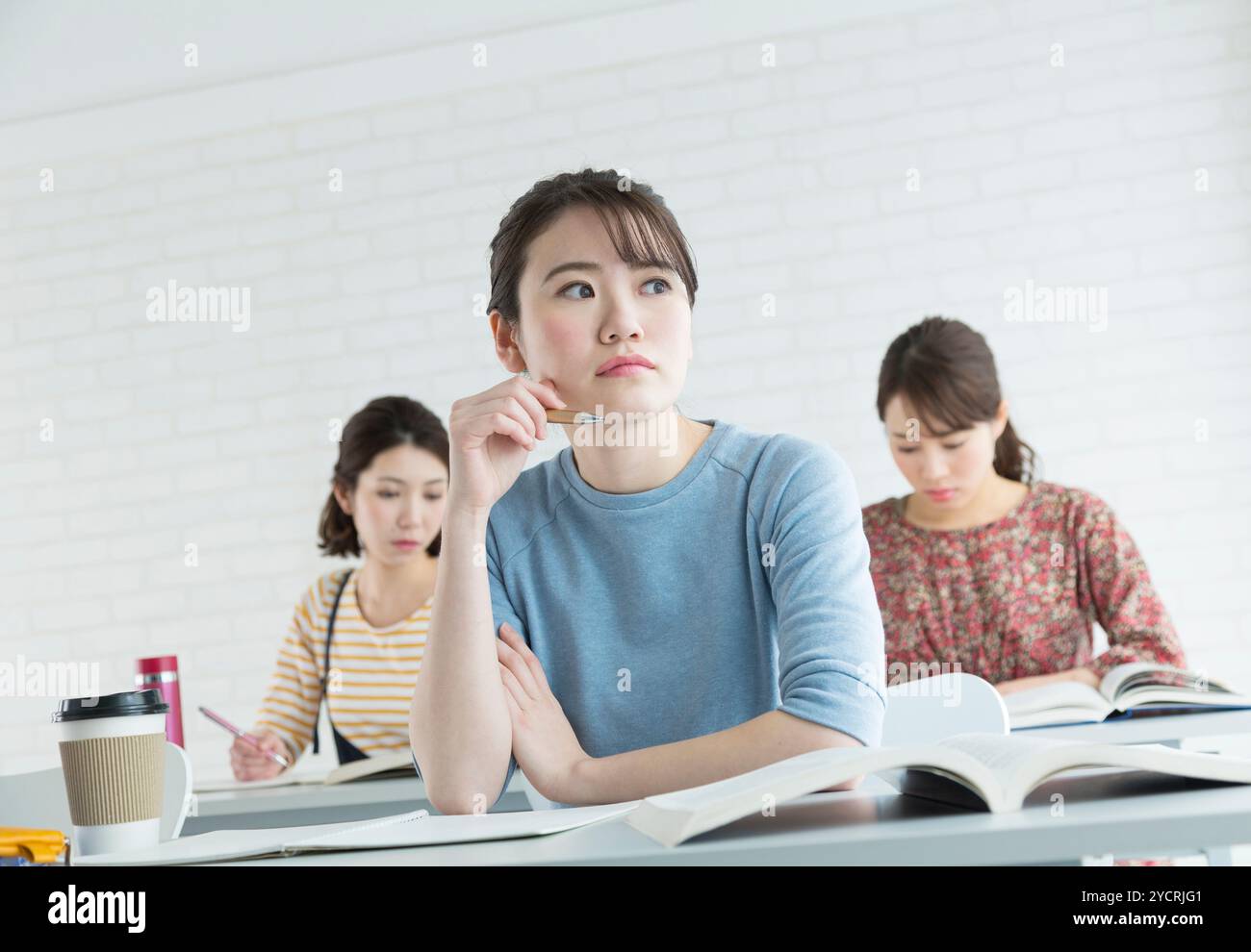 Japanese school students eating hi-res stock photography and images - Alamy