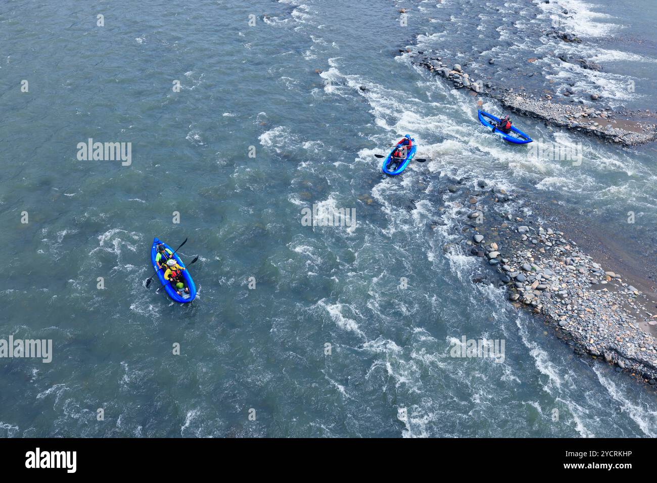 Canoeing and the clear waters of the Chikuma River Stock Photo - Alamy