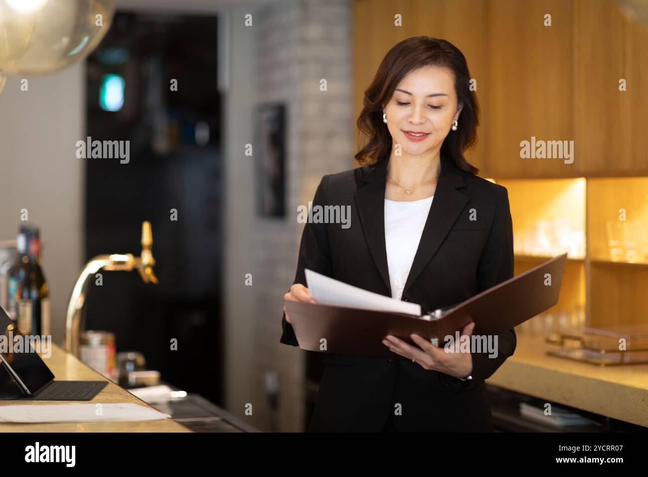 Owner person hi-res stock photography and images - Alamy