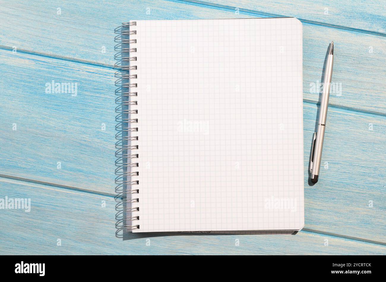 Worktable computer laptop notepad hi-res stock photography and images ...